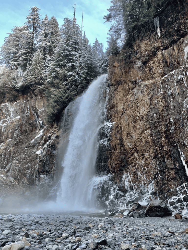 11 Unbeatable Reasons to Visit Washington State in April - Mindful PNW ...